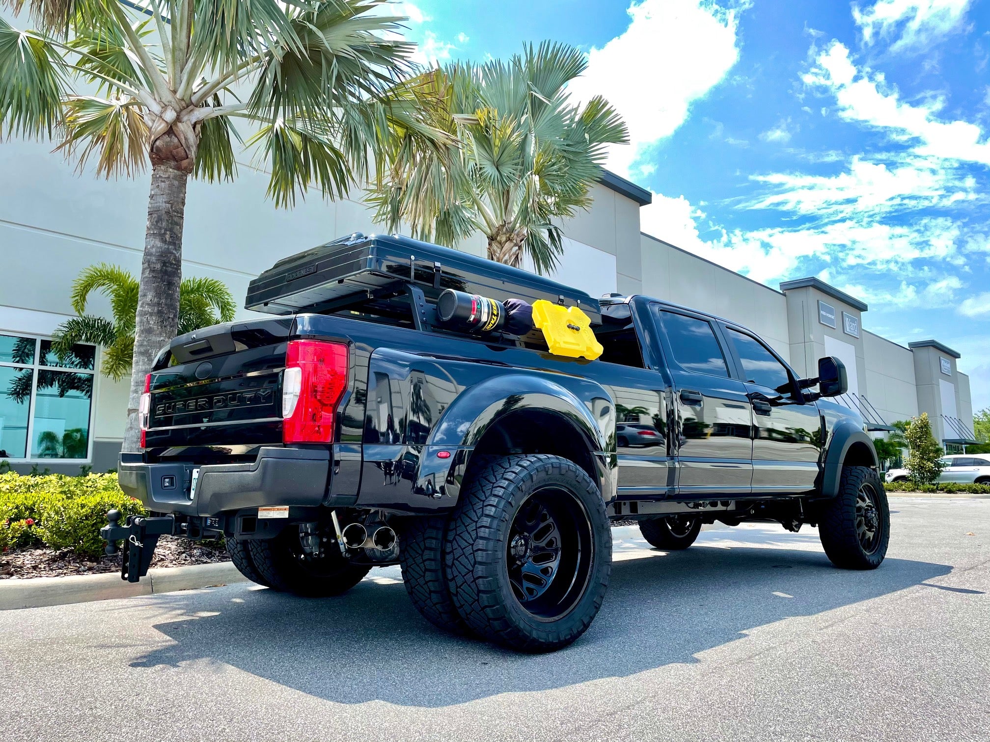 How to Choose the Right Hitch for Your Vehicle